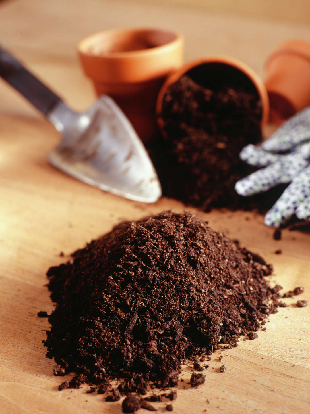 How to Make Potting Soil Mix with Composted Manure Topsoil and Sand