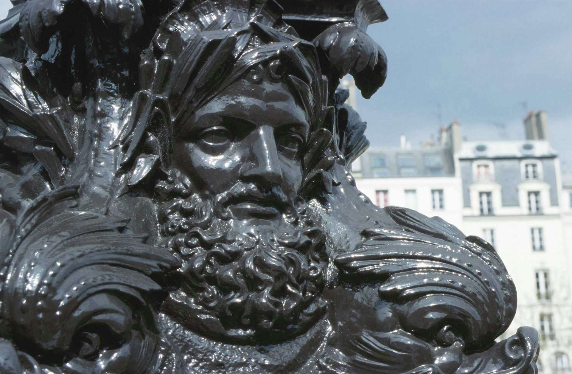 How to Clean a Cast-Iron Garden Statue