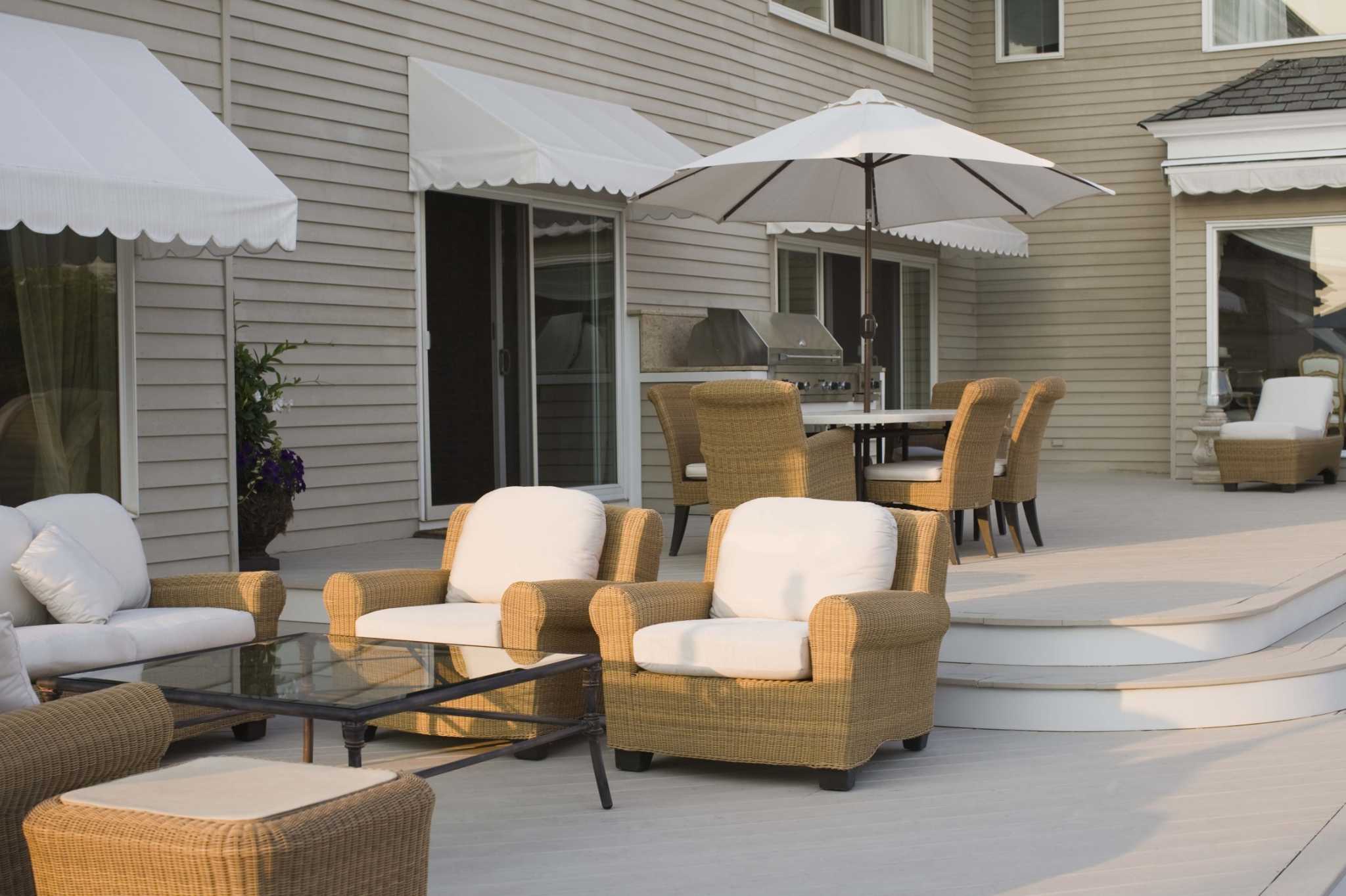 How to Clean Fake Wicker Chairs & Tables