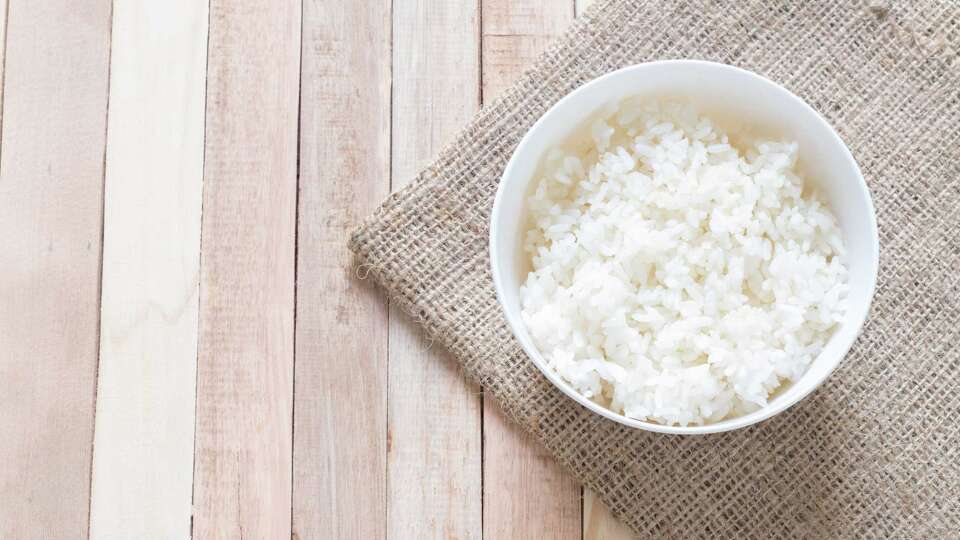 What Are the Benefits of Rice vs. Wheat?