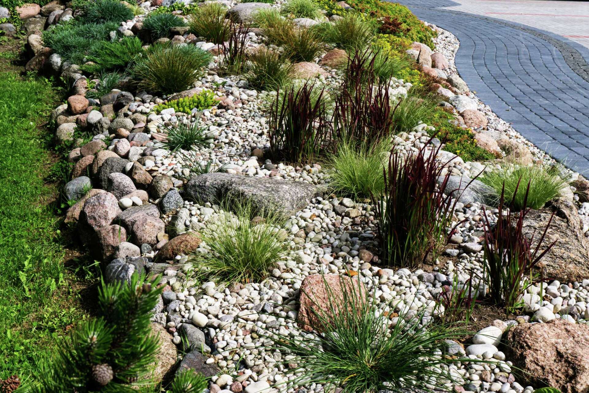 How to Lay Landscape Rock