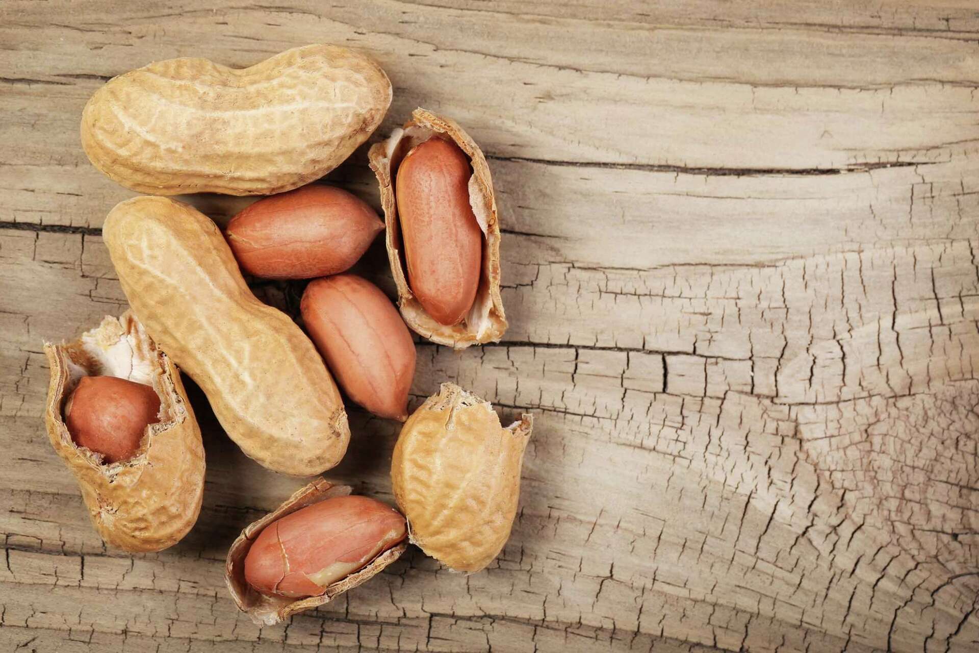 Can Eating a Handful of Peanuts Make You Gain Weight?