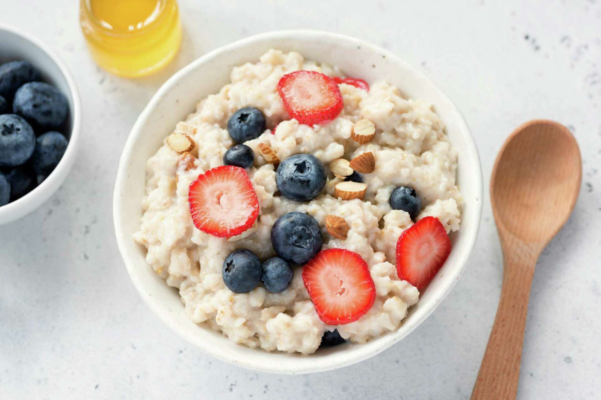 Can Eating Oatmeal Cause a Weight Increase?