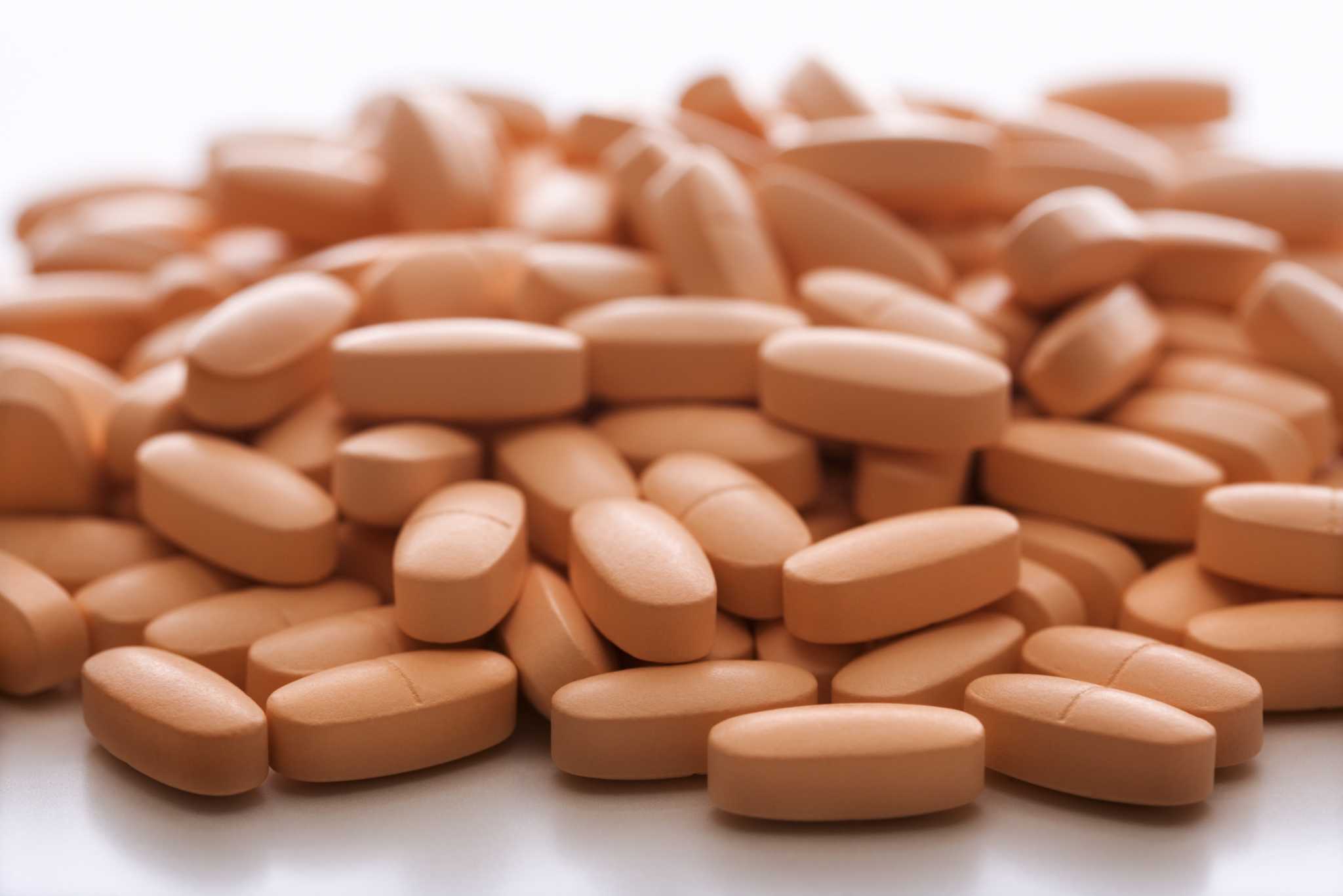 Signs of Too Much Vitamin Intake