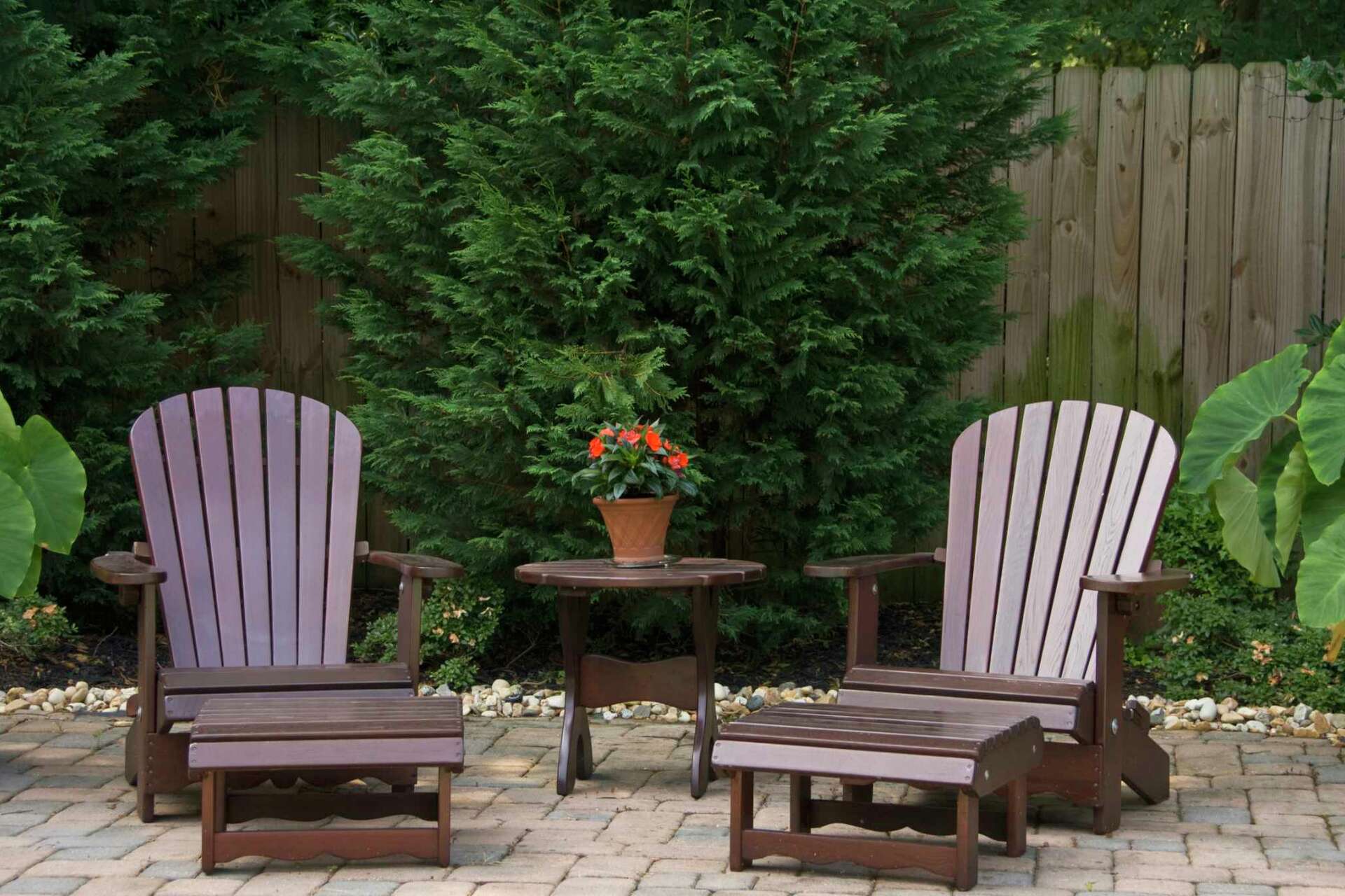 Rainwater Drainage Ideas for the Side of a House Next to a Fence