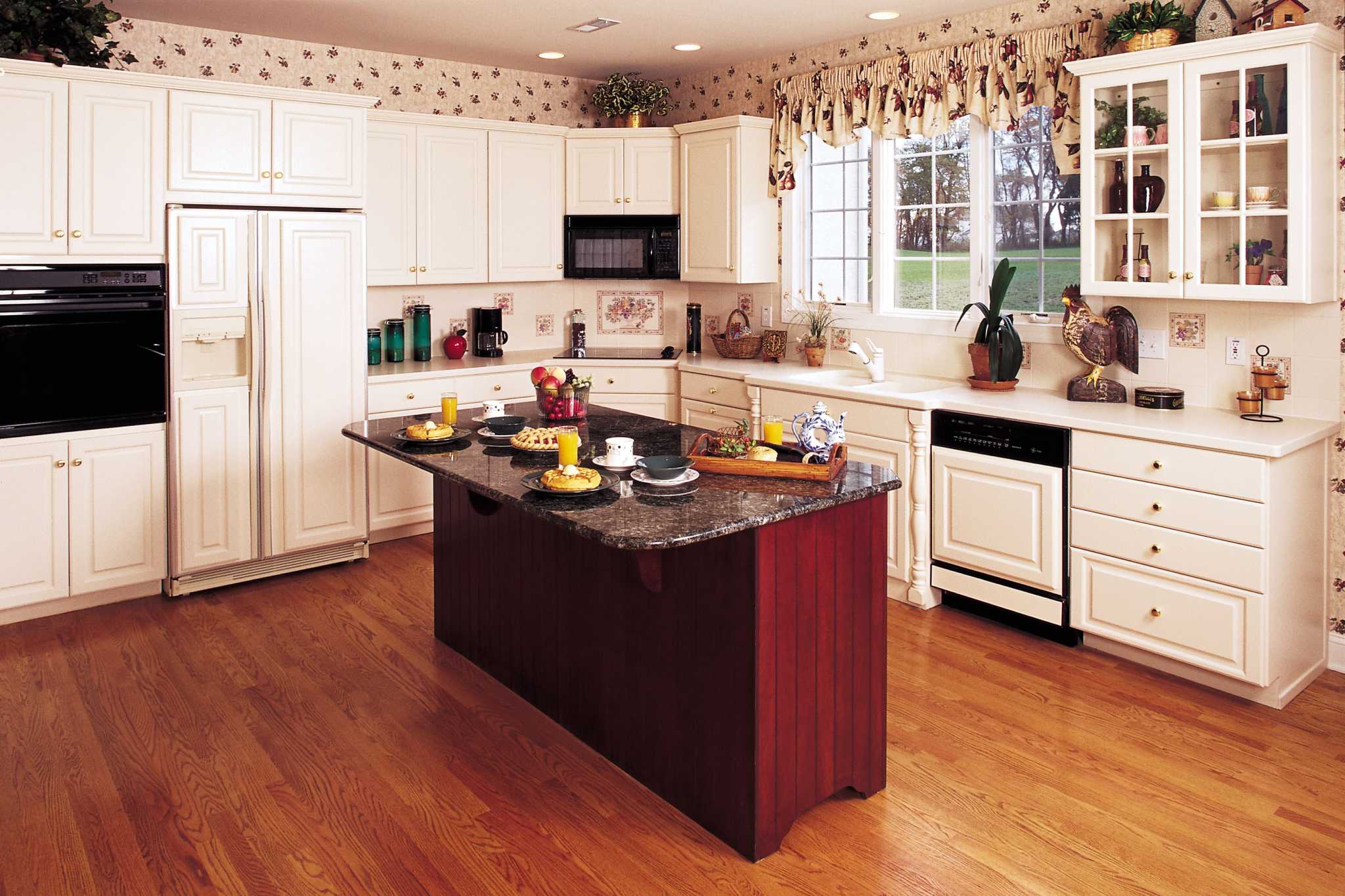 What Color Kitchen Cabinets Go With a Red Floor?