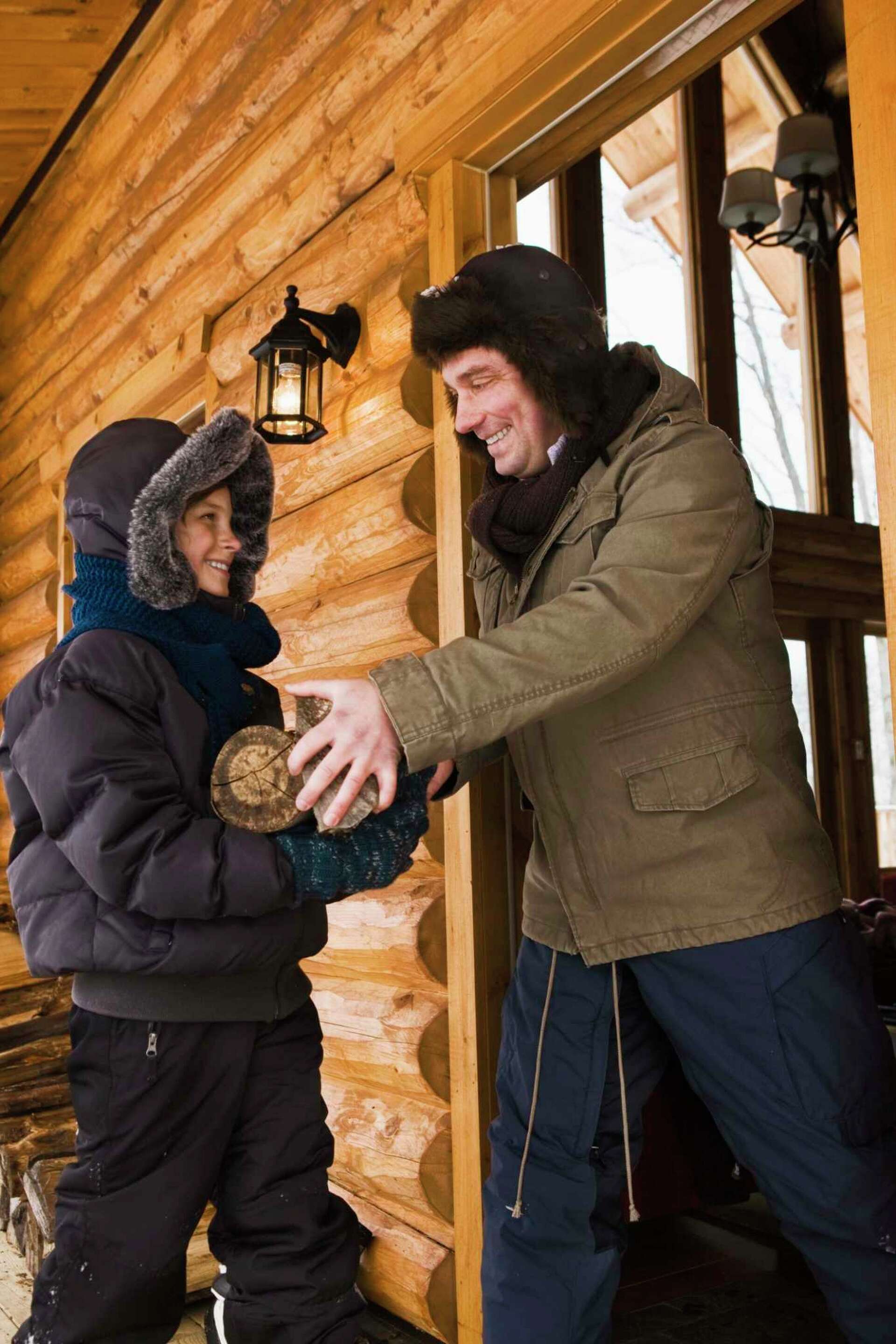 What Color Wall Goes With Mottled Sand Tiles?