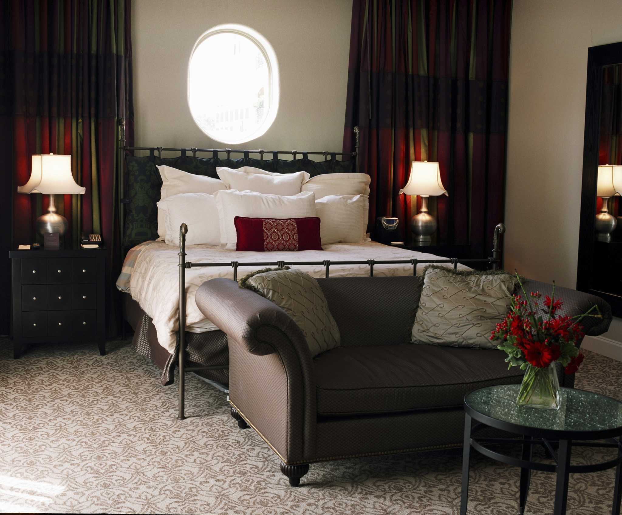 How to Achieve Symmetry in an Asymmetrical Room