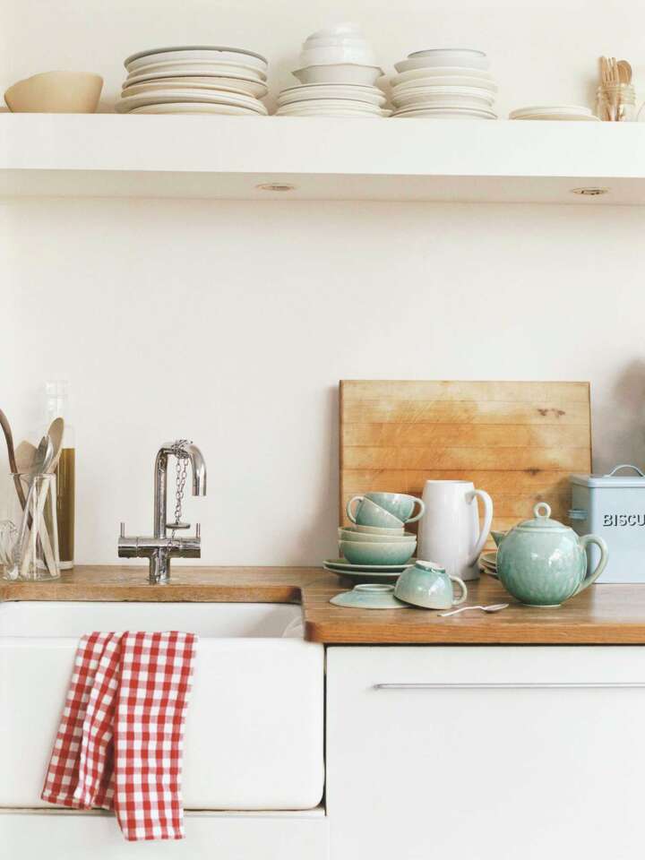 What Is a Pullman Kitchen?