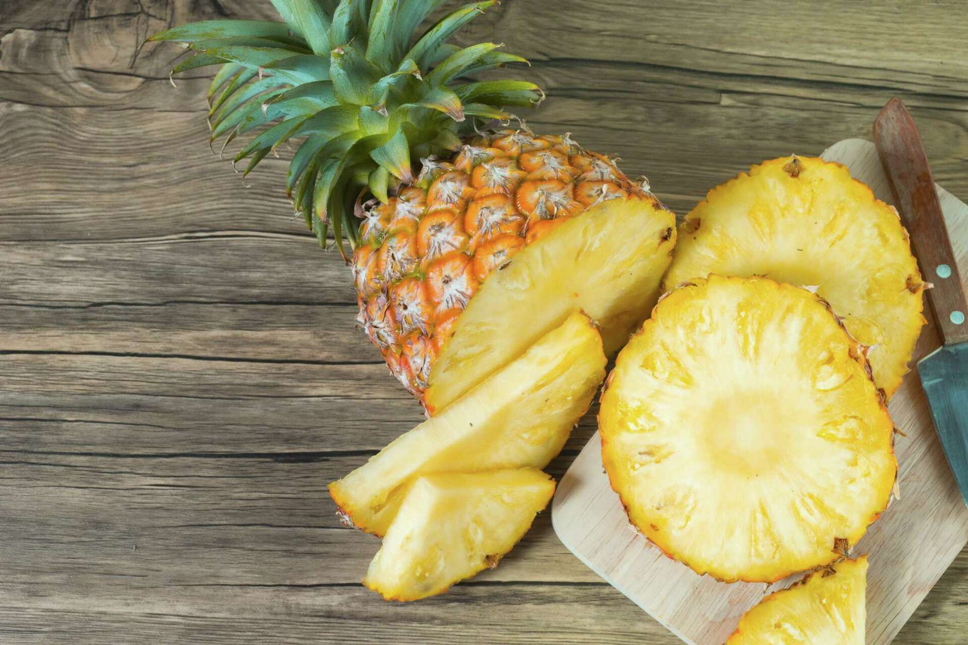The Dietary Fiber in Raw Pineapple