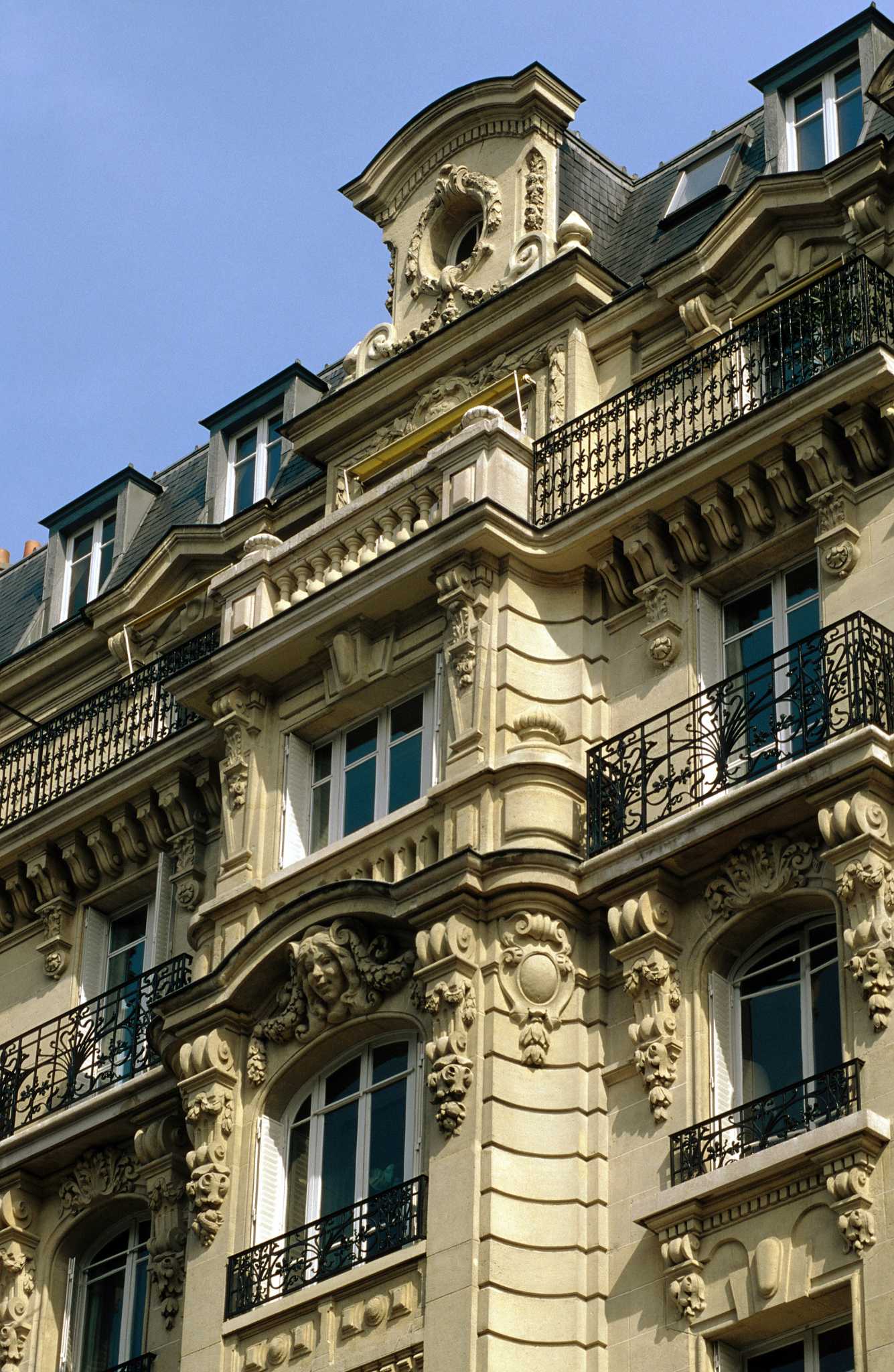 How to Conduct a Condo Association Meeting