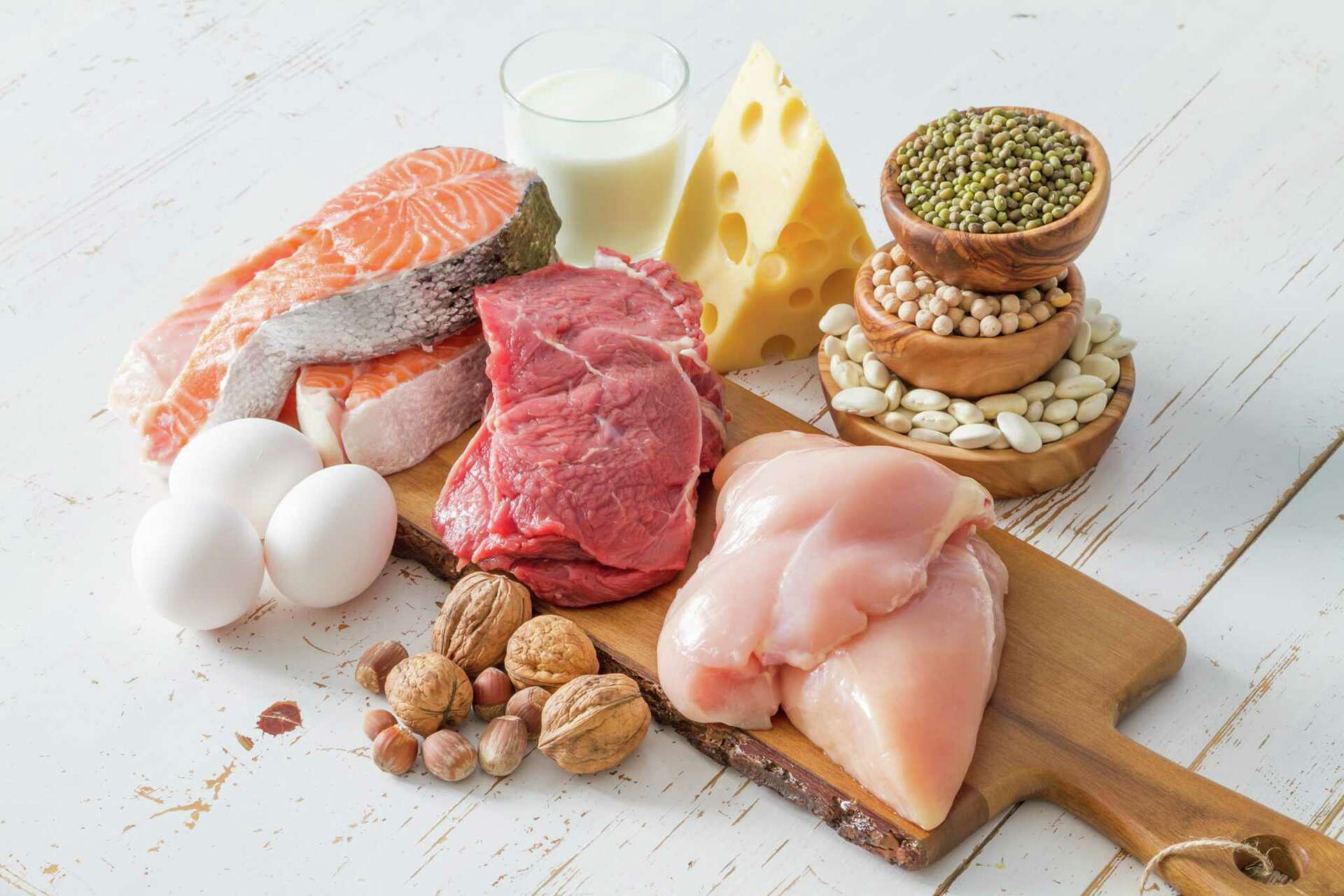 What Is the Main Component of Protein That Differs From Carbs and Fats?