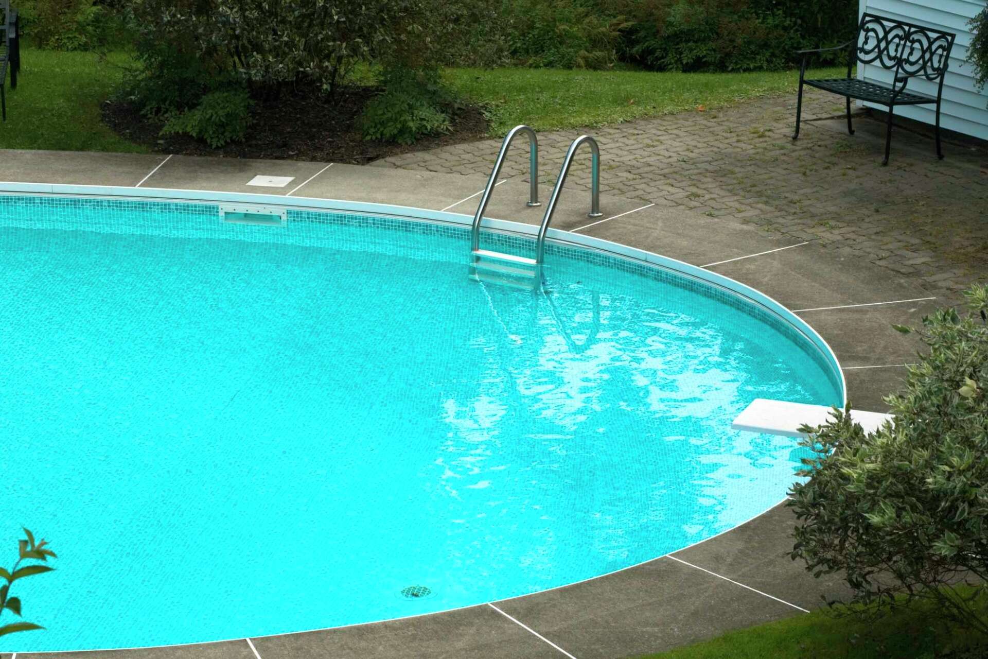 How to Correct Pool Water Circulation