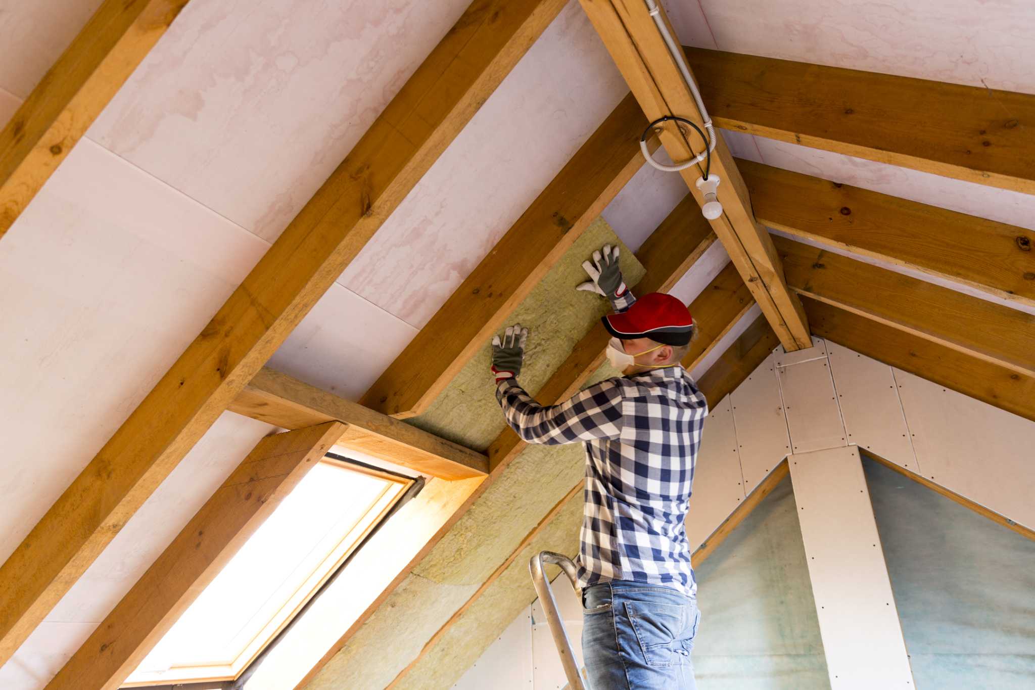 How to Get Rid of That Itchy Feeling After Working With Insulation