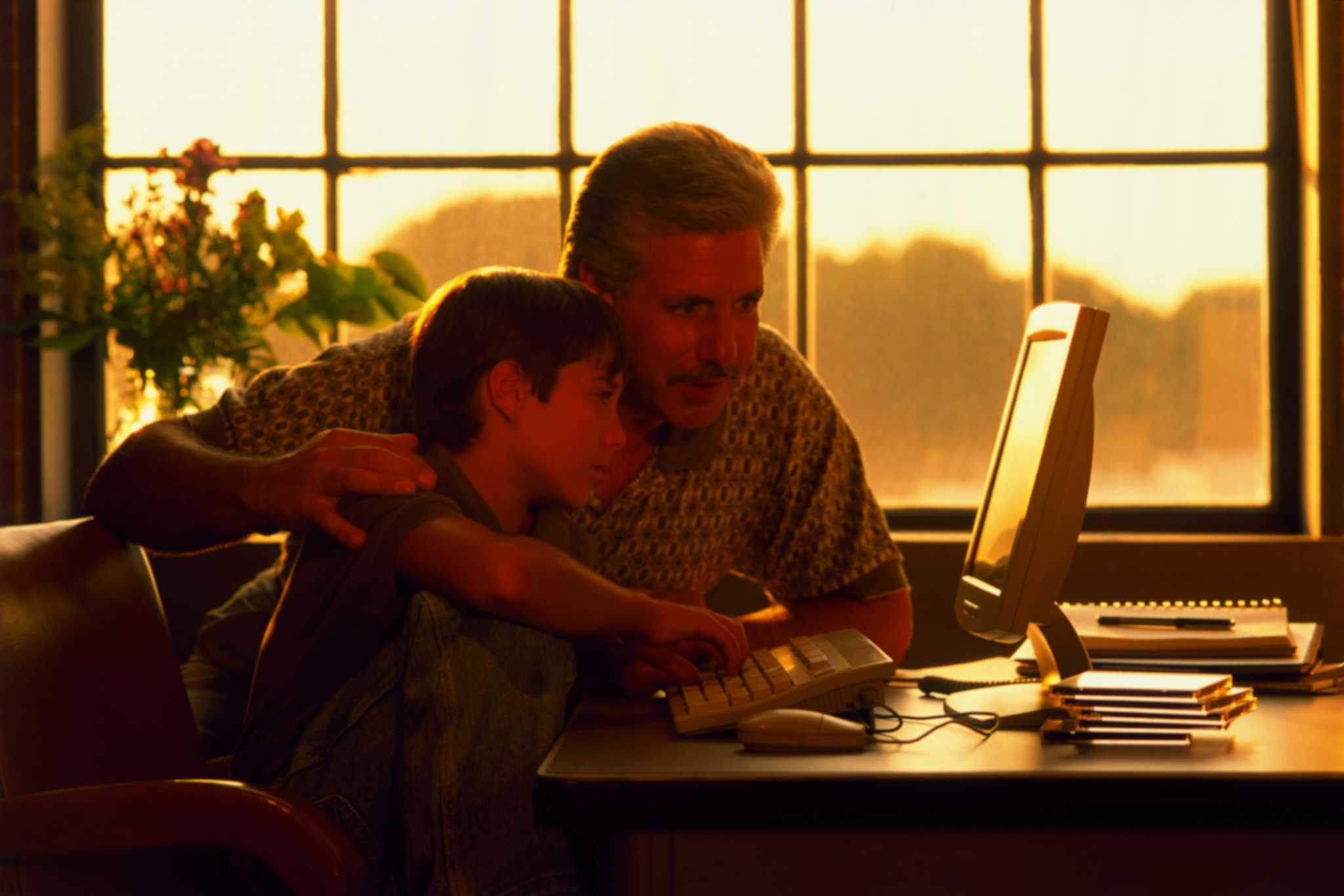 How to Cover Large Windows With Plywood