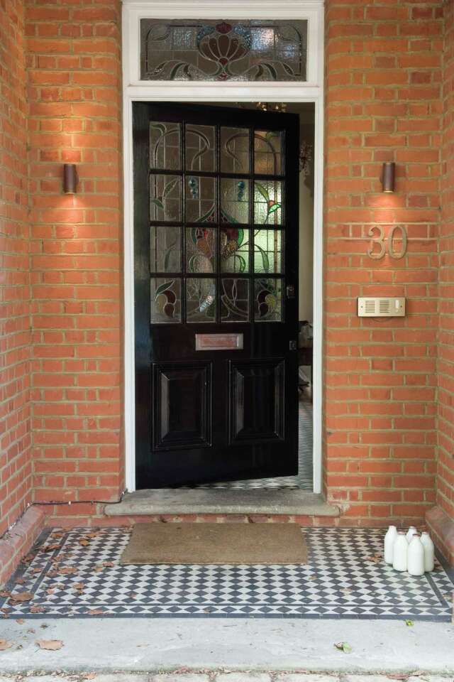 How to Create an Exterior Fake Transom Window