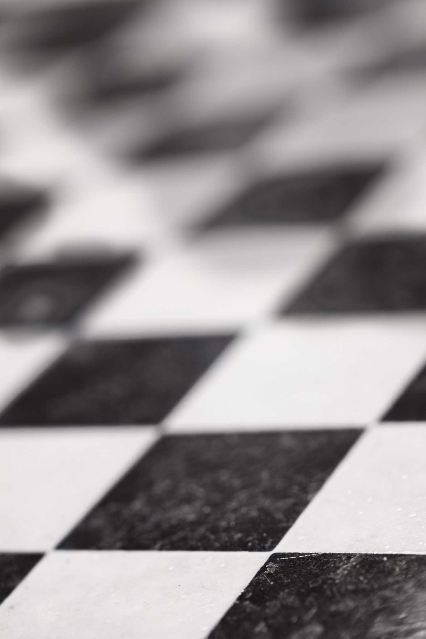 How to Create a Pattern With Vinyl Tiles