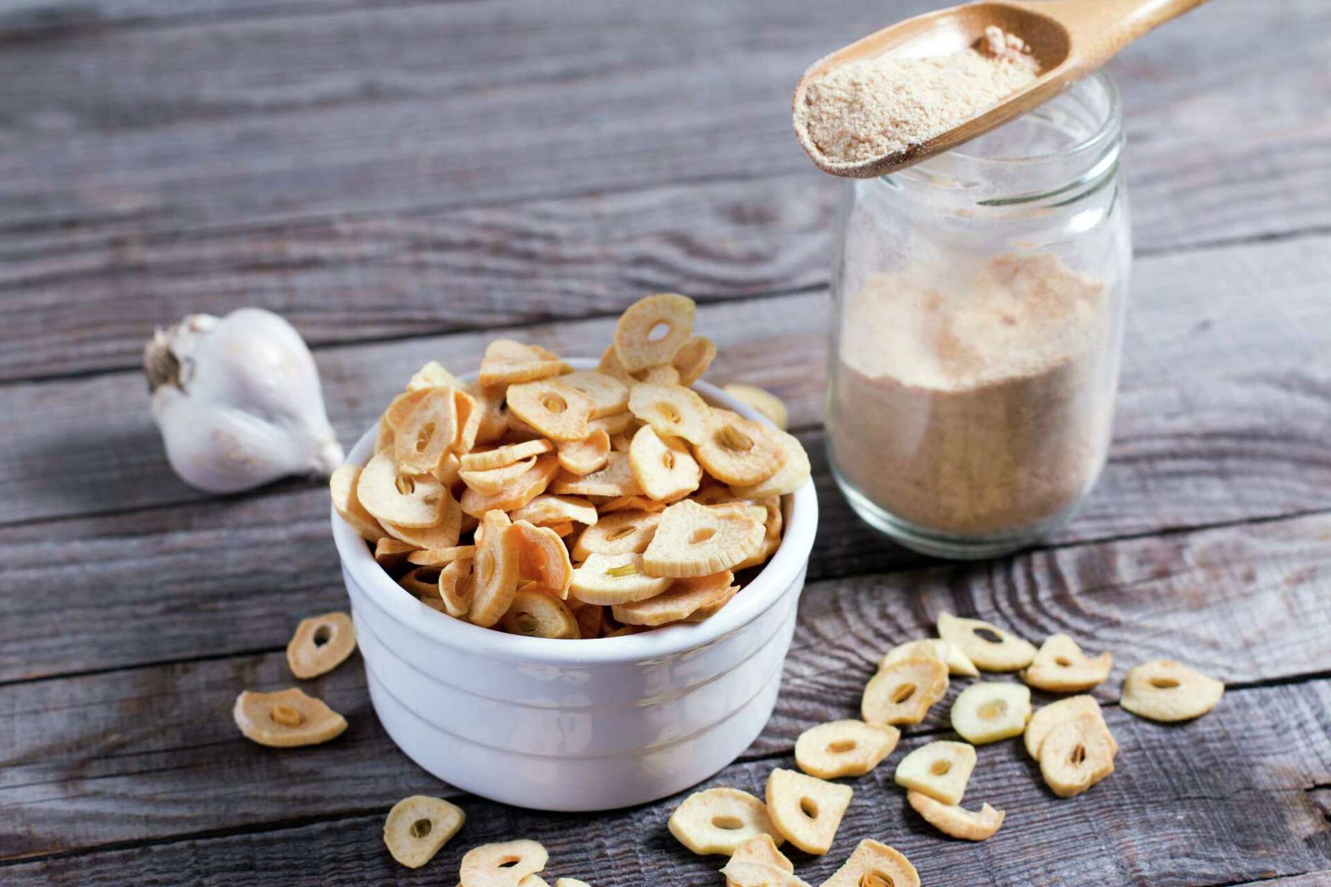 What Are the Health Benefits of Granulated Dried Garlic?