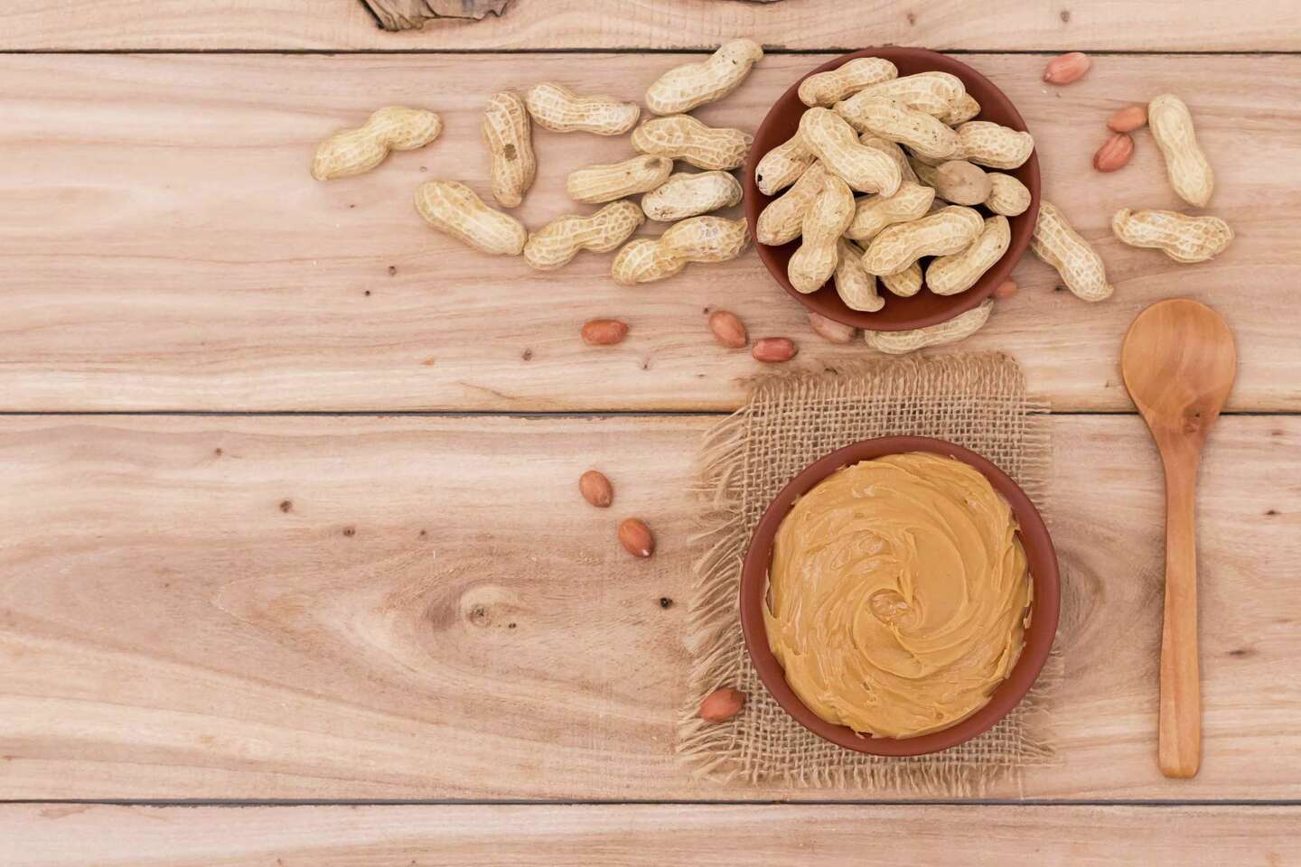 Health Facts on Dry-Roasted Peanuts