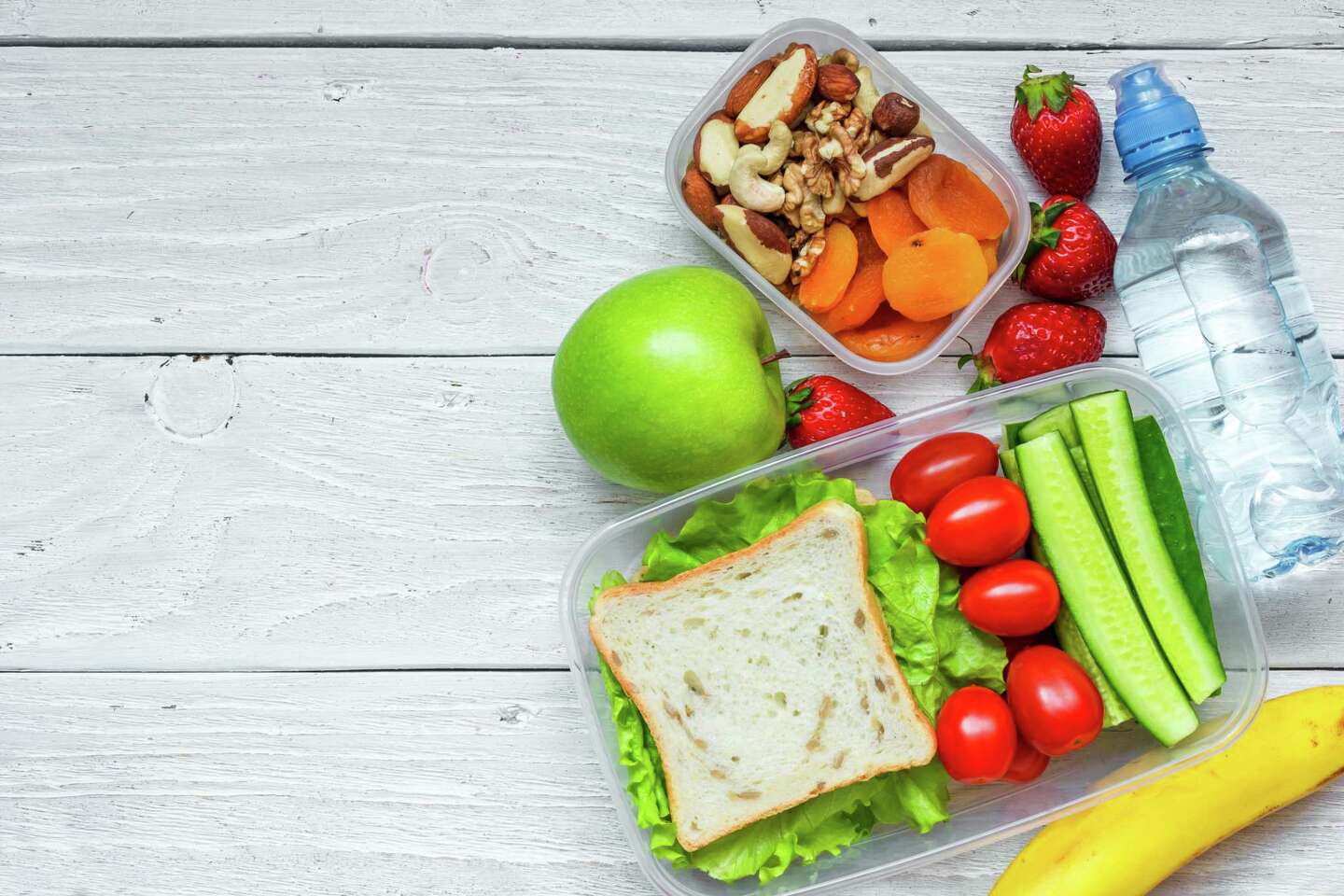 How Many Calories Does a Teenage Boy Need?