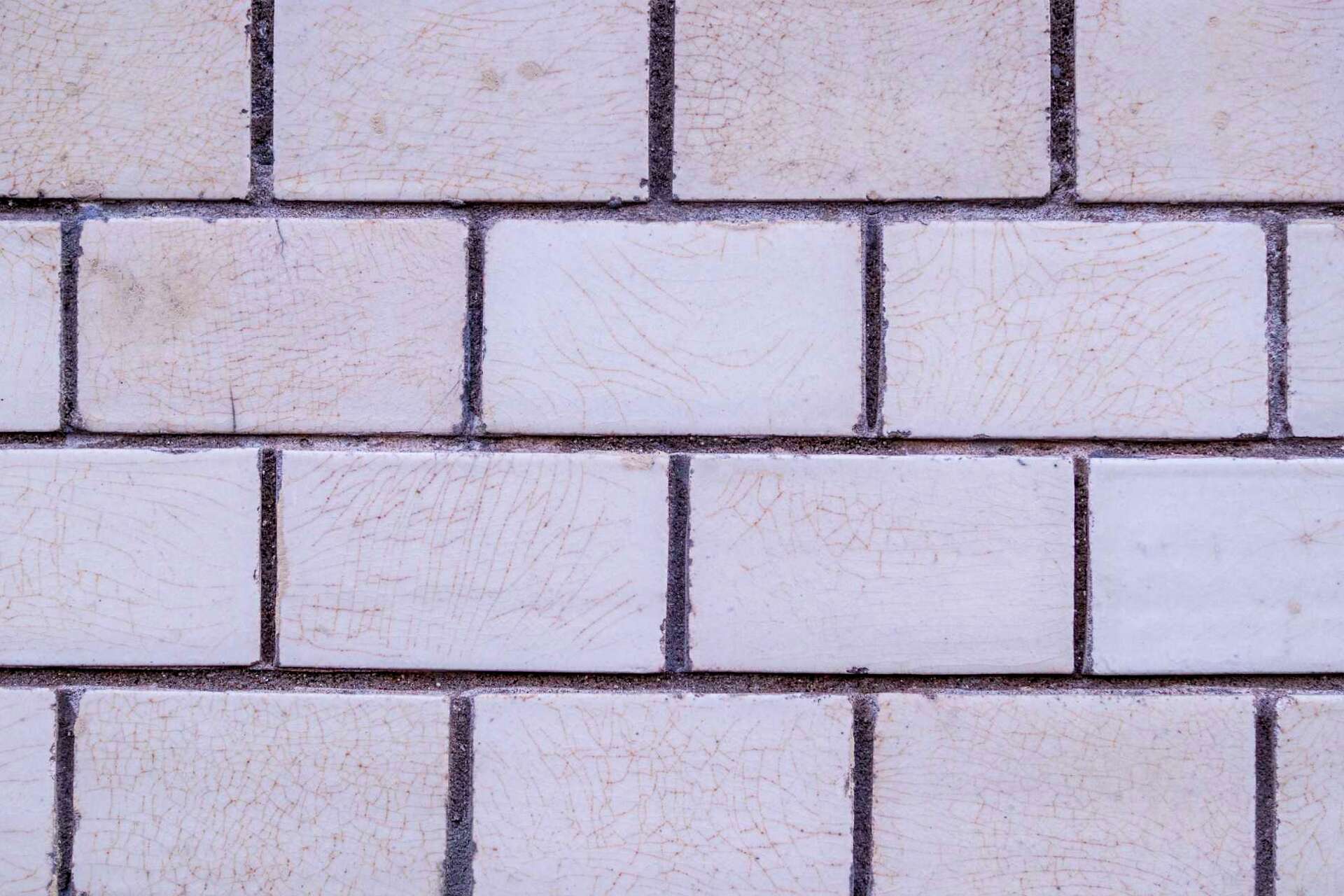 How to Cut Ceramic Tile Without a Tile Cutter