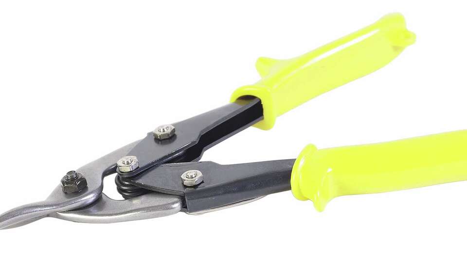 How to Cut Galvanized Steel Wire