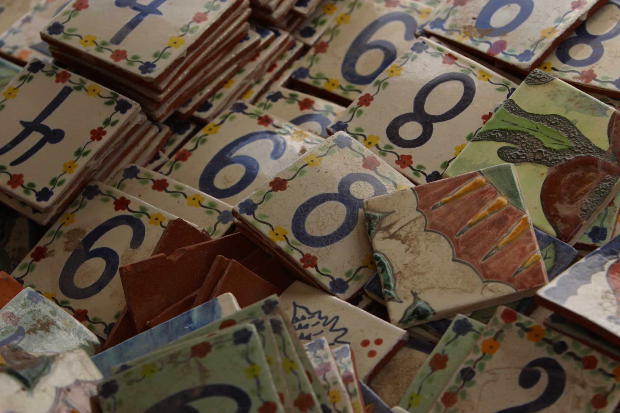 How to Cut Small Porcelain Tiles