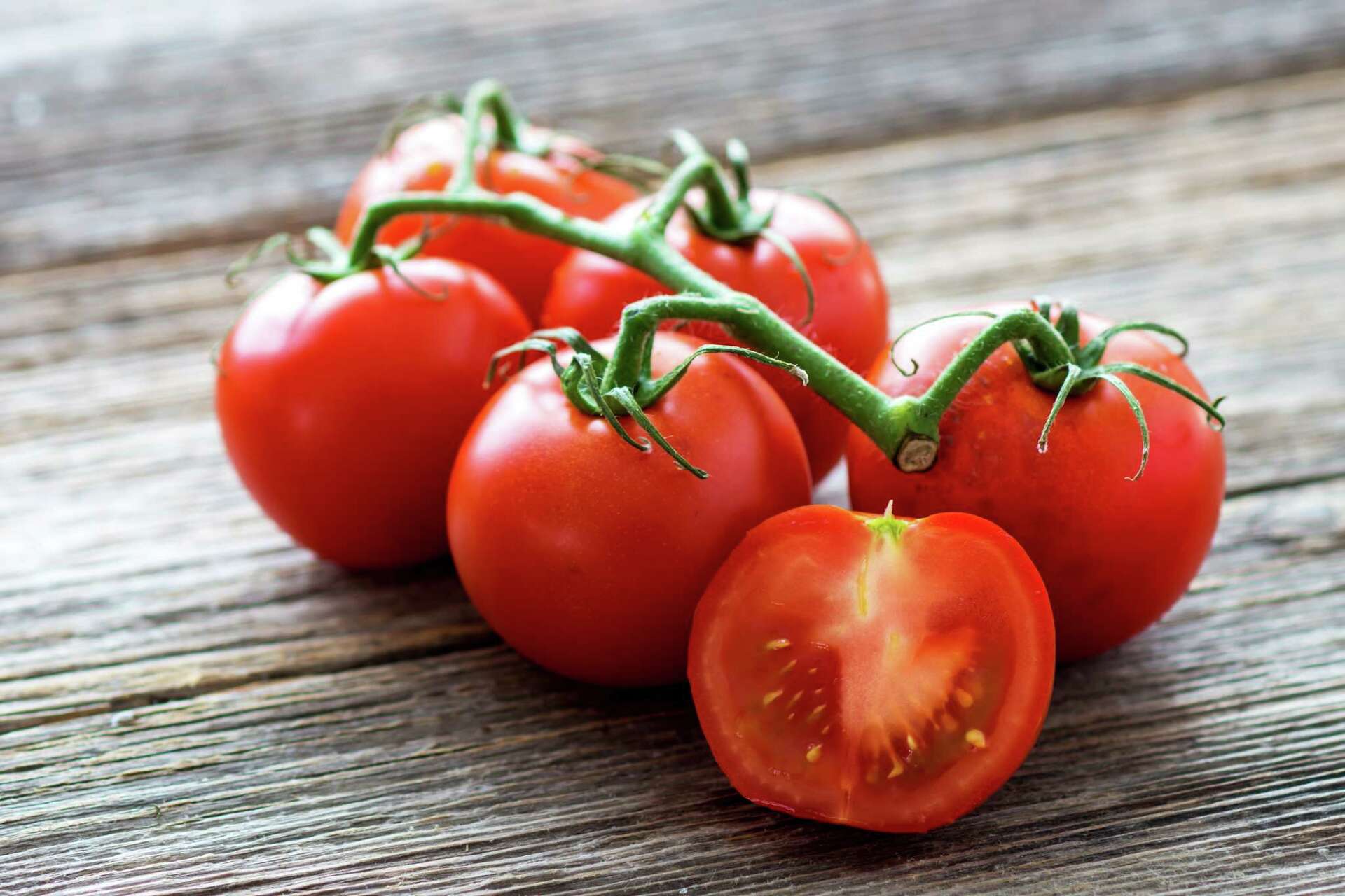 Do Tomatoes Have More Vitamin C Than Oranges?
