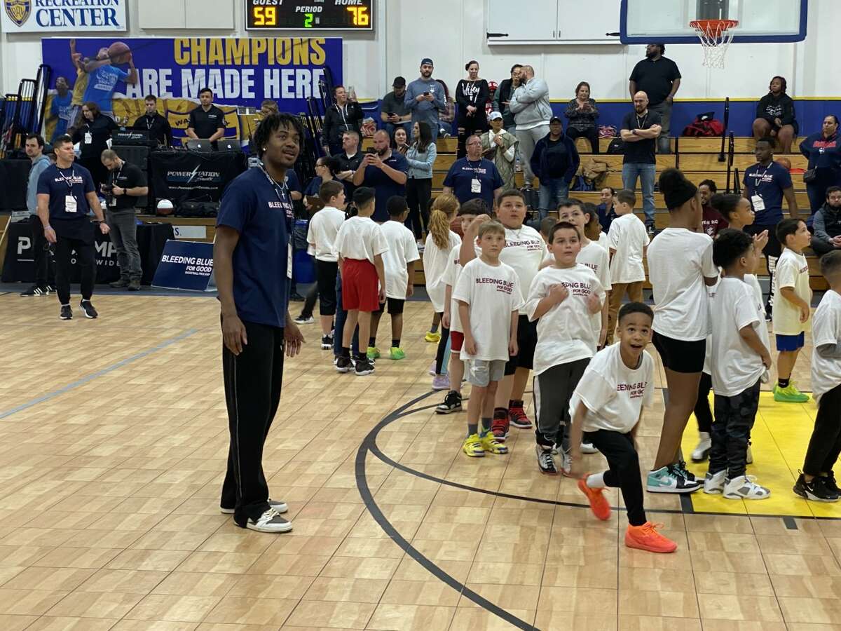 How ex-Husky Donny Marshall helped guide Jaylin Stewart to UConn