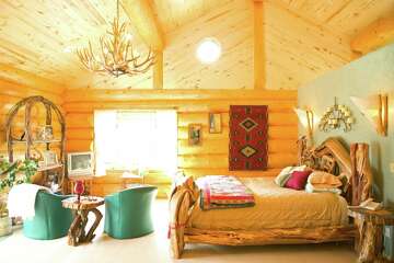 How to Decorate Alpine Chic