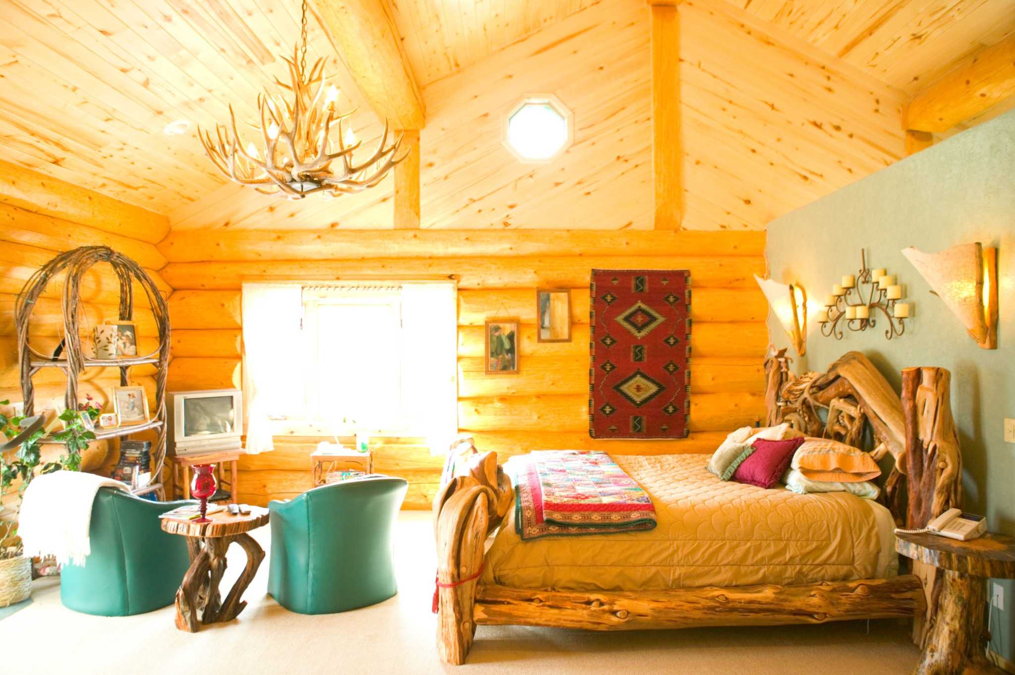 How to Decorate Alpine Chic