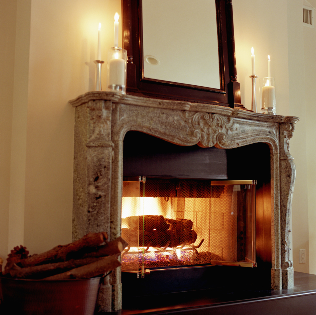 How to Decorate a Mantel With Hurricane Candle Holders