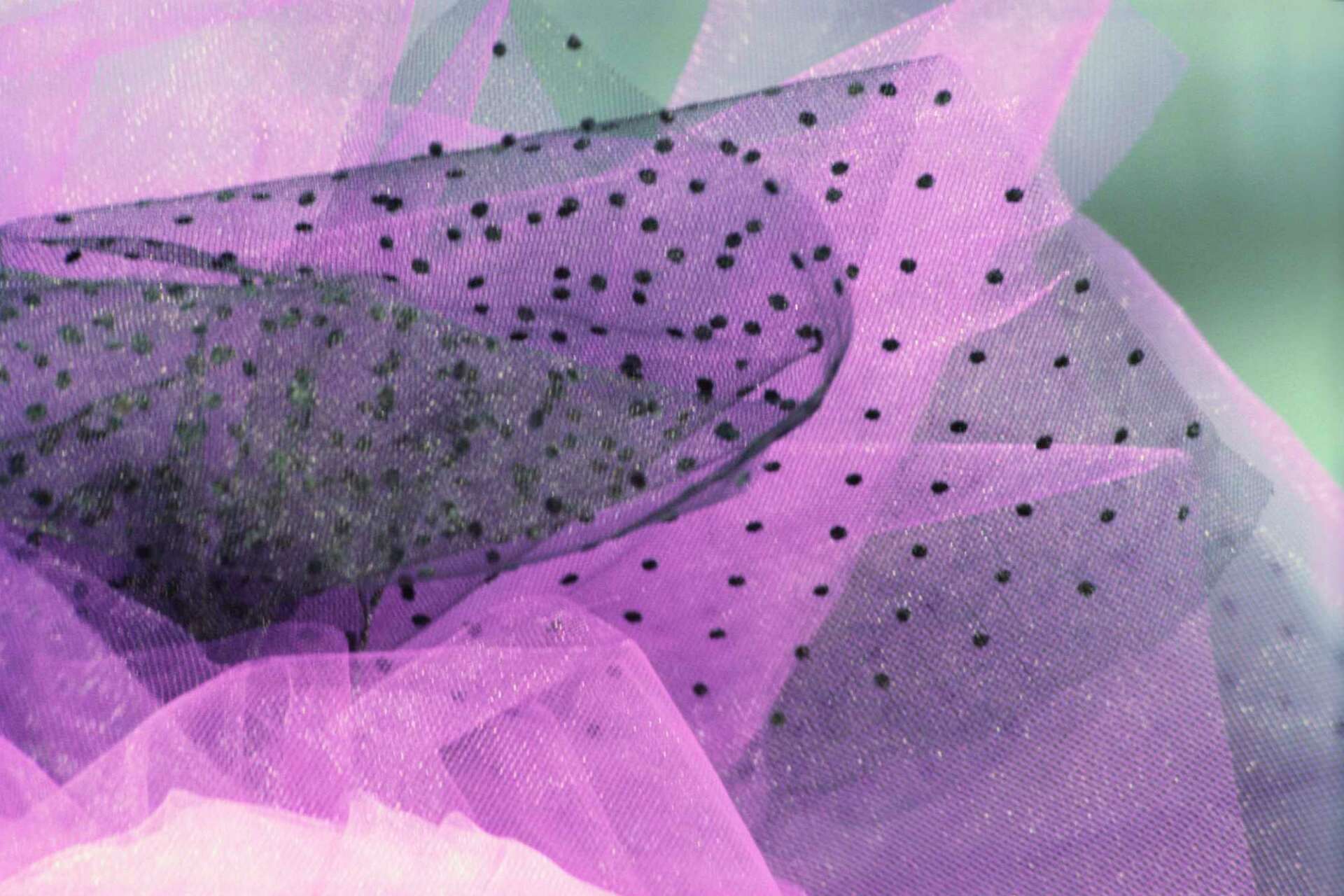 How to Drape Tulle on a Railing