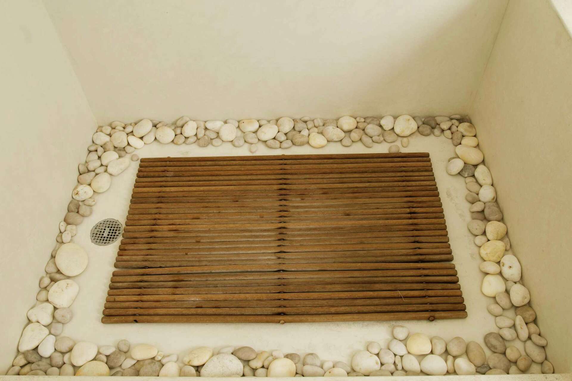 How to Install Natural Stone Pebble Tile