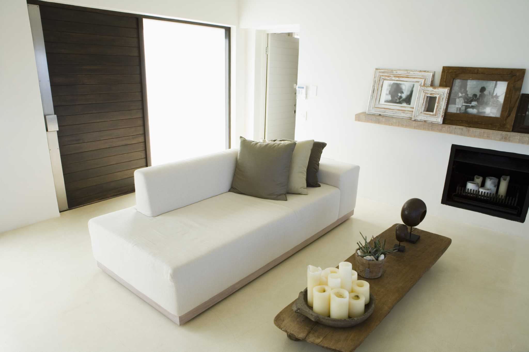 Tips on Balancing Walls With Wall Art Decor