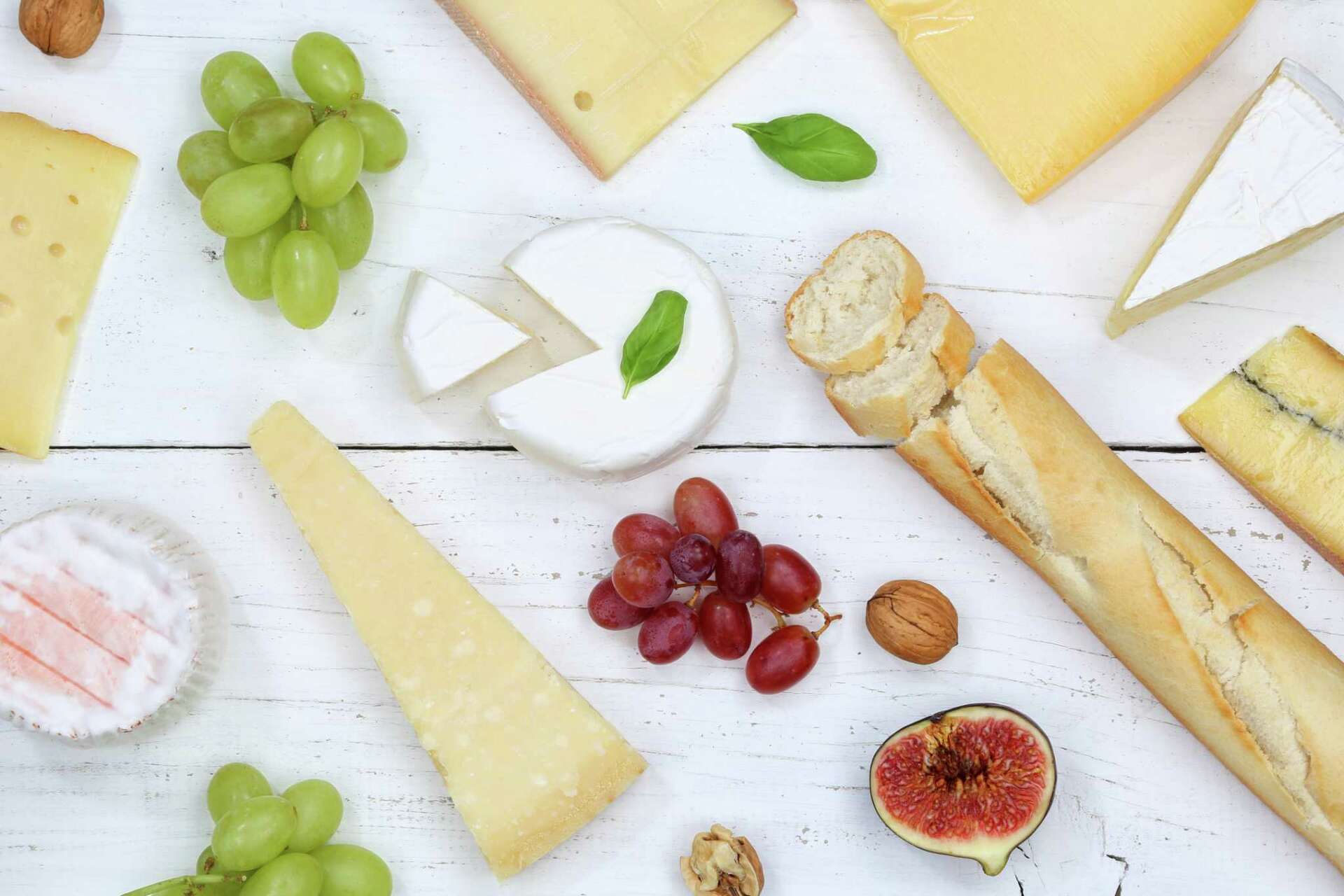 How Much Protein Is in an Ounce of Cheese?