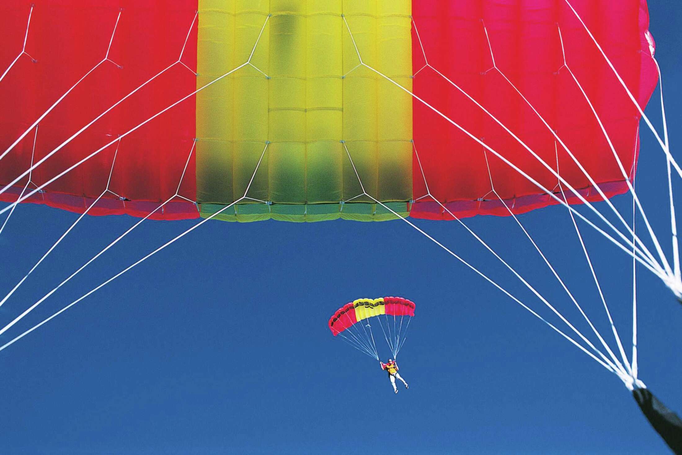 How to Decorate an Interior With Parachutes