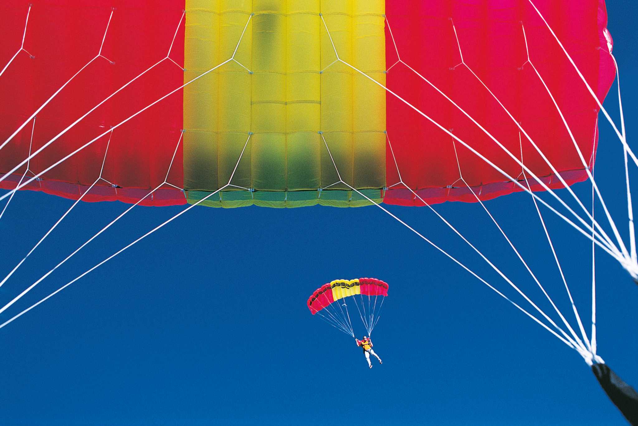 How to Decorate an Interior With Parachutes