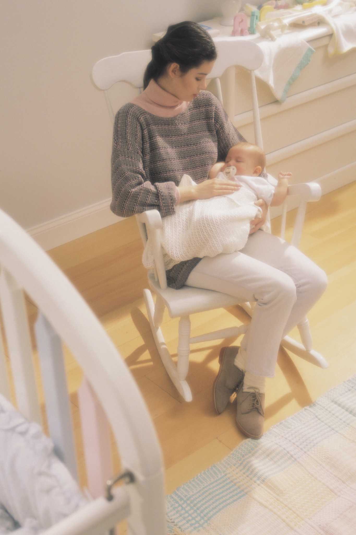 How to Decorate Rooms for Moms & Babies