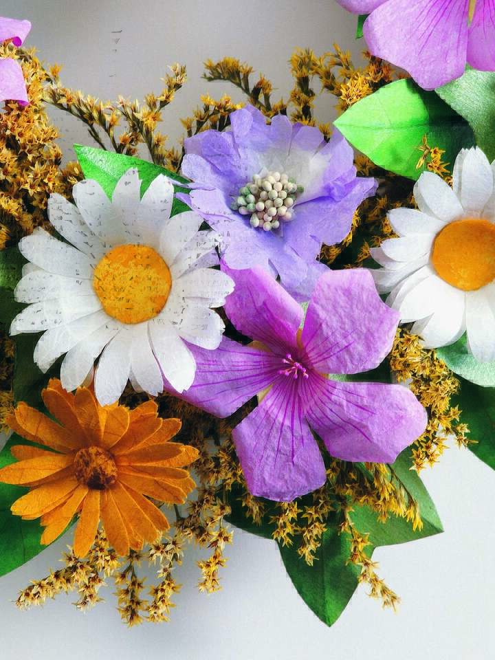 How to Decorate Styrofoam Wreaths