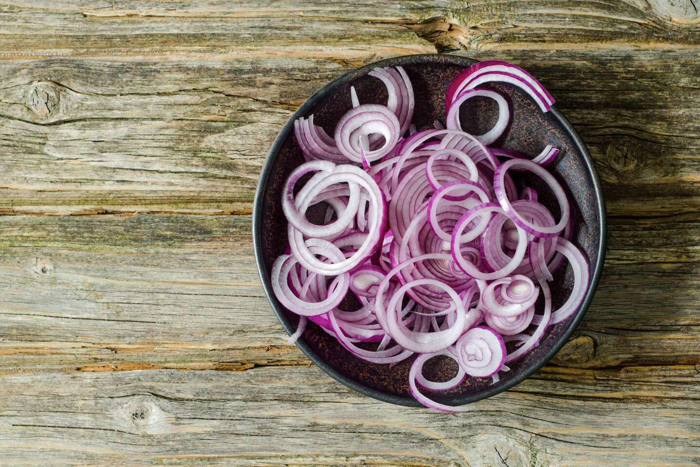 Nutrients in a Purple Onion