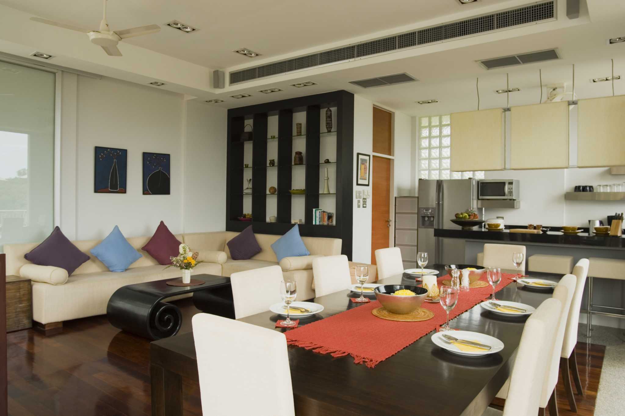 Decorating a 600-Square-Foot Studio Apartment
