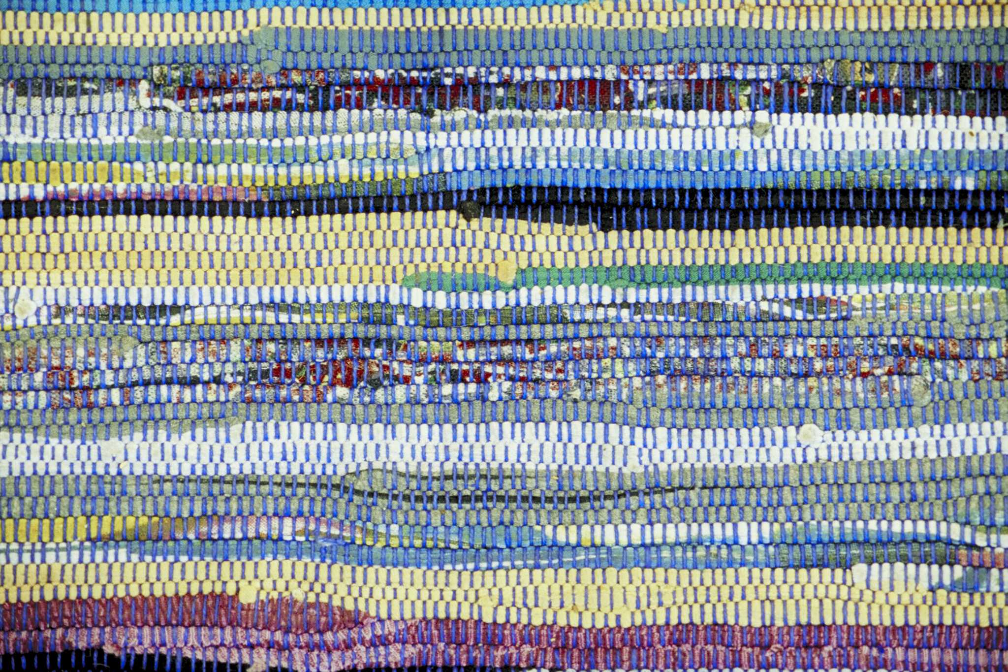 Decorating With Horizontally and Vertically Striped Rugs