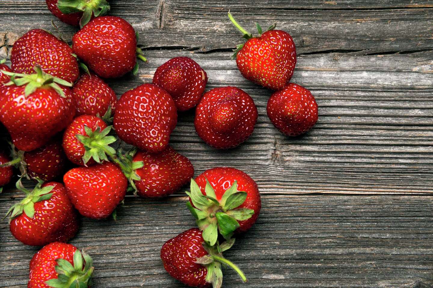 What Vitamins Do Strawberries Contain