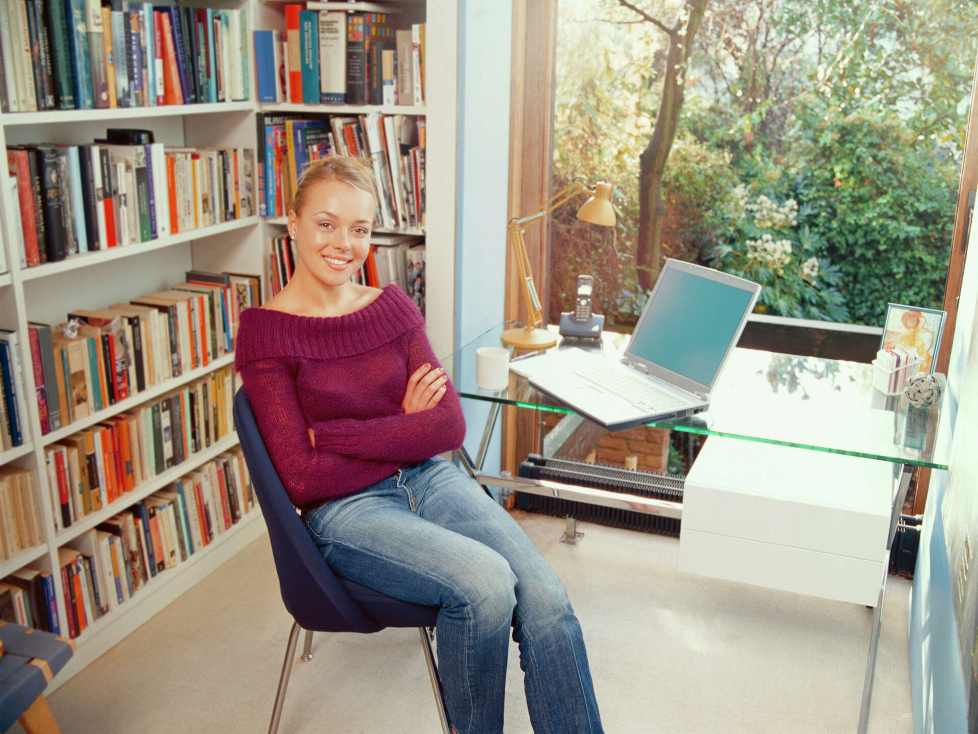 How to Design an Office Space in a Square Room