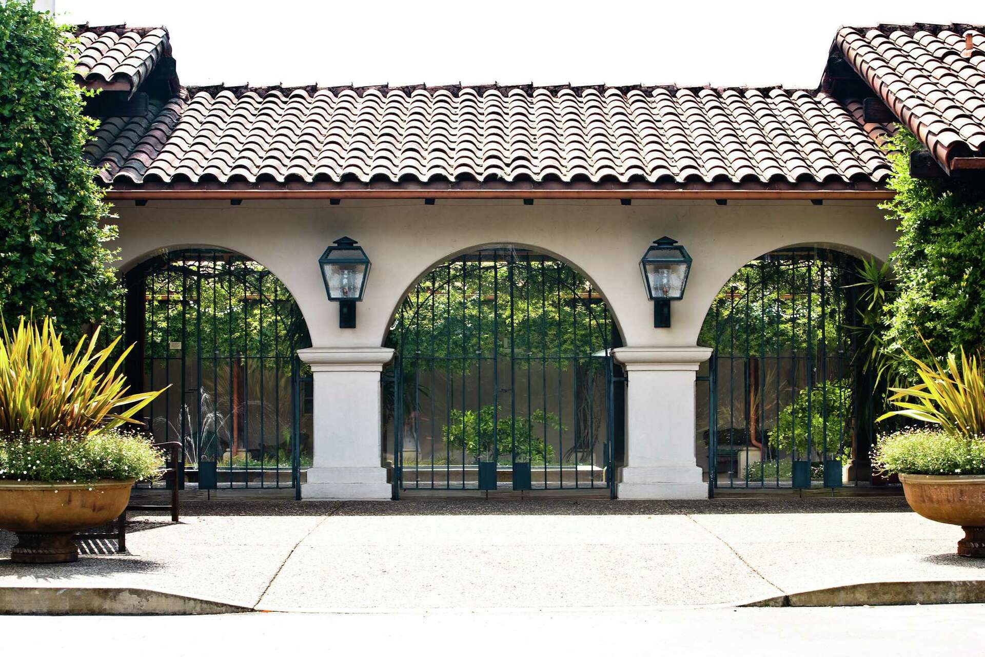 How to Design a Spanish Home