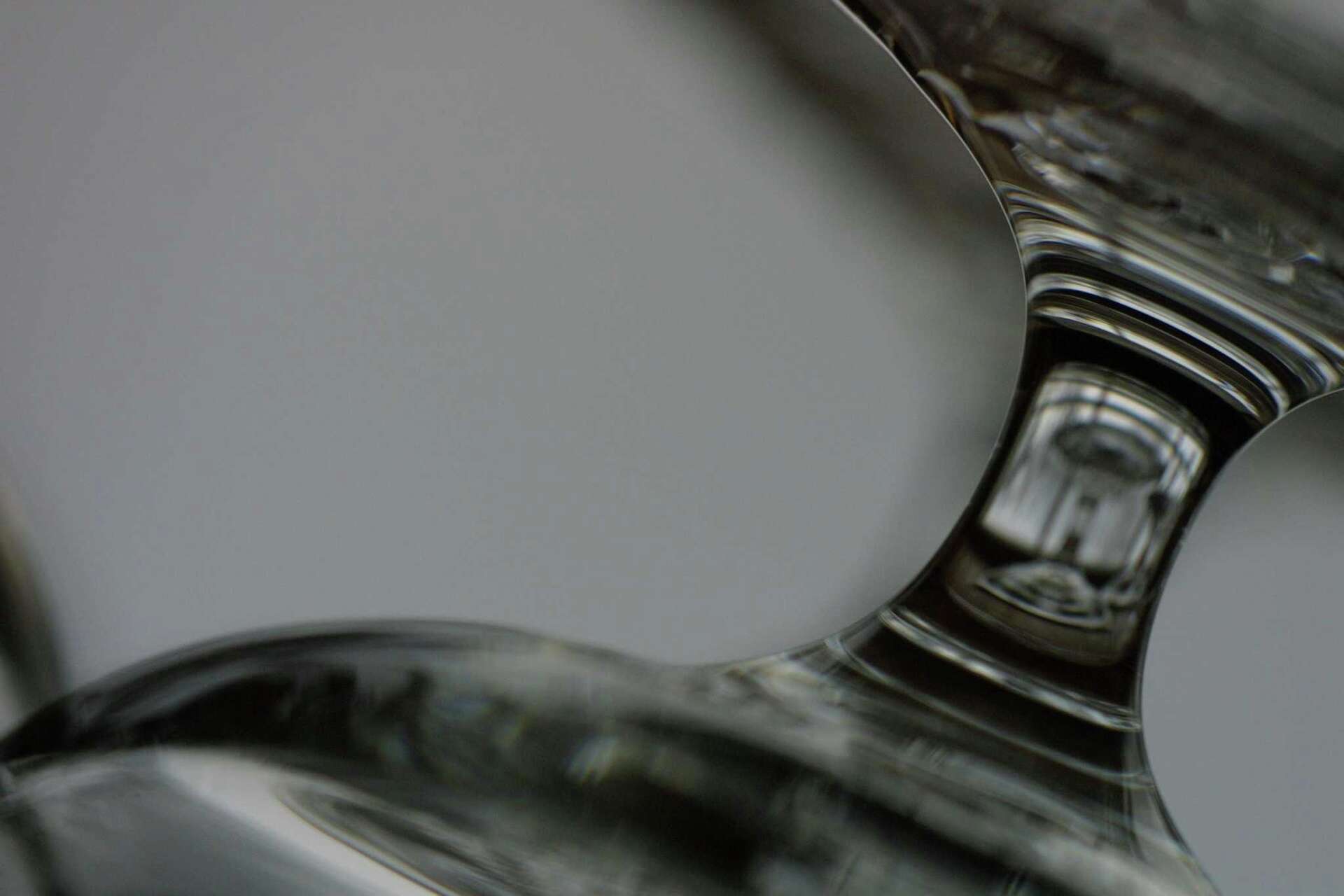 How to Determine the Maker of Crystal Goblets