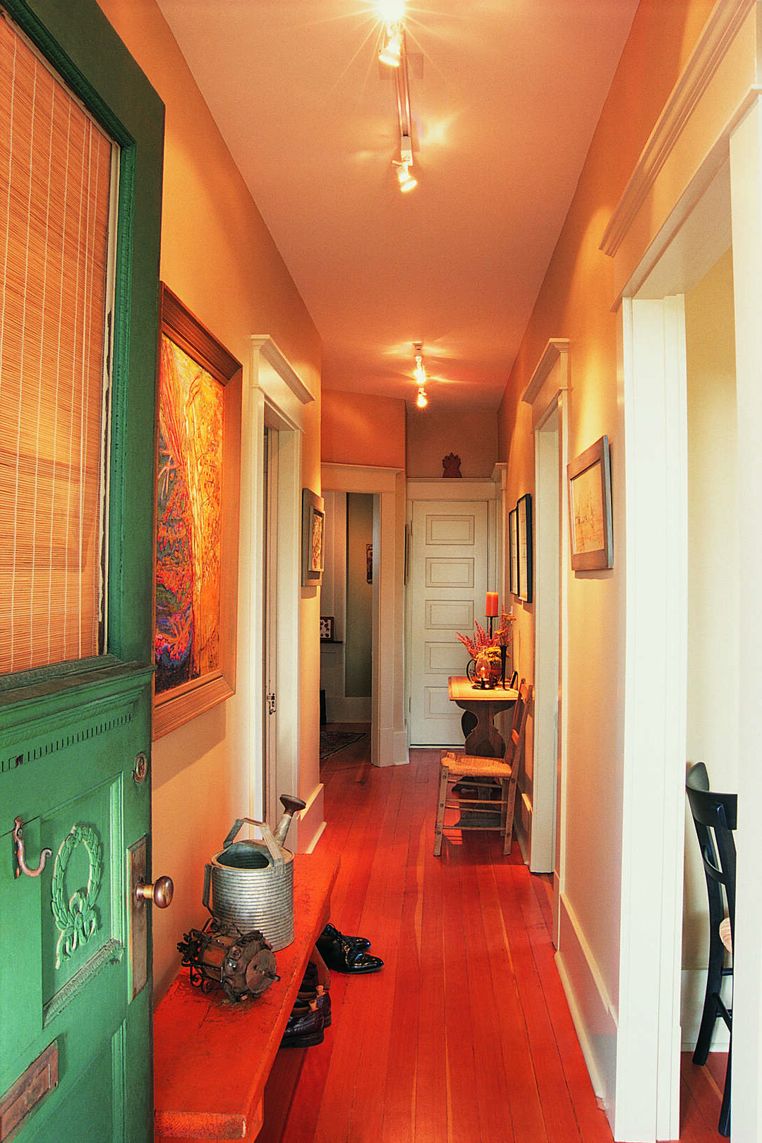 How to Determine the Size of Lighting for a Hallway