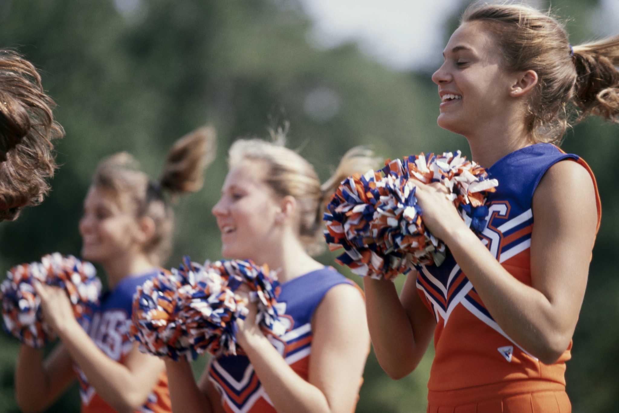 What Types of Food Should You Eat to Be a Cheerleader?