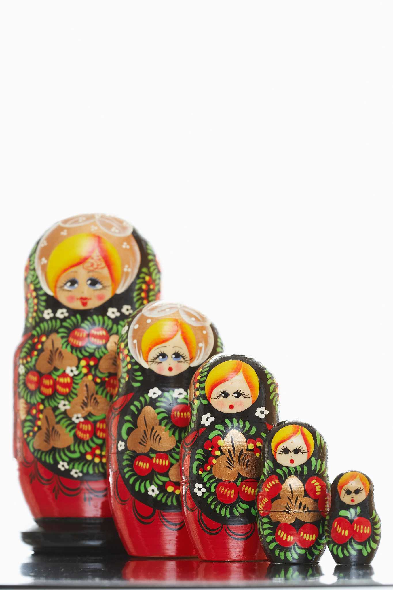 How to Display Small Items on a Table